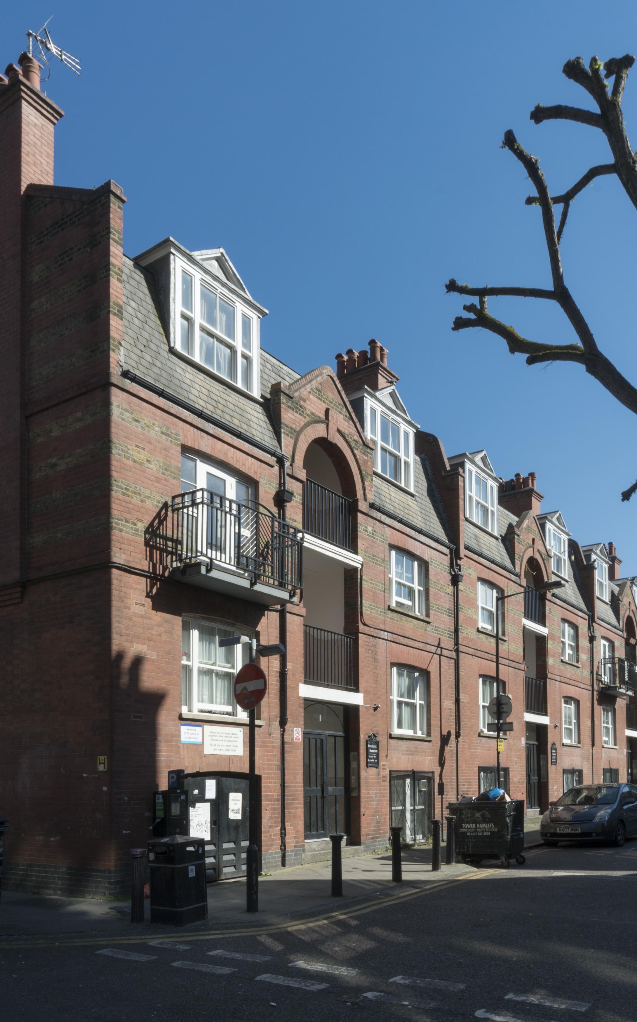 Survey of London | Fieldgate Mansions